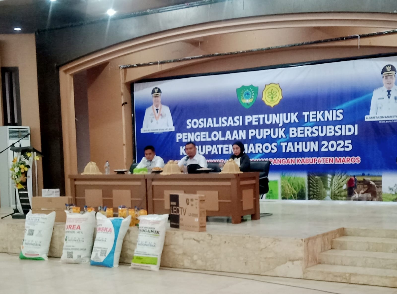 Sosialisasi petunjuk teknis pengelolaan pupuk bersubsidi kabupaten Maros tahun anggaran 2025 ...